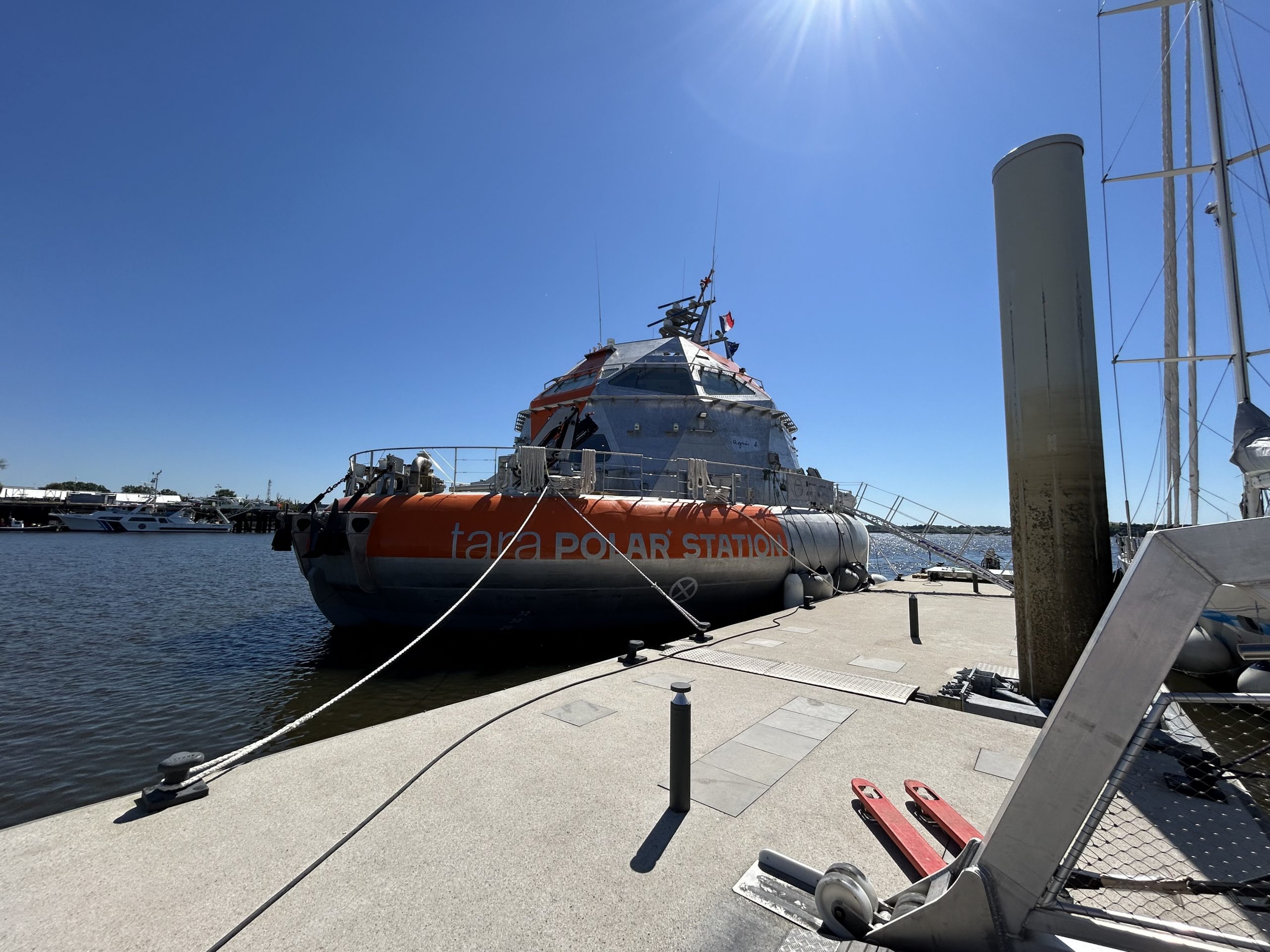 Livraison de Tara Polar Station - Actemium Marine